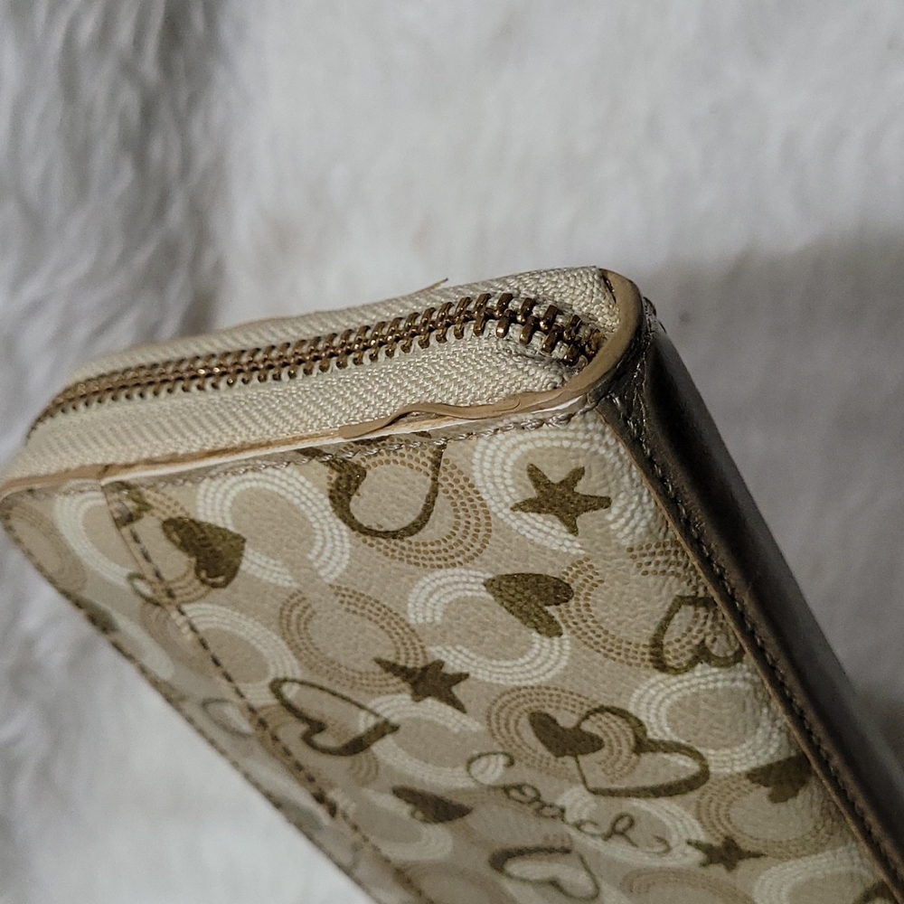 Coach Accordian Wallet Hearts Signature Leather Conti… - Gem